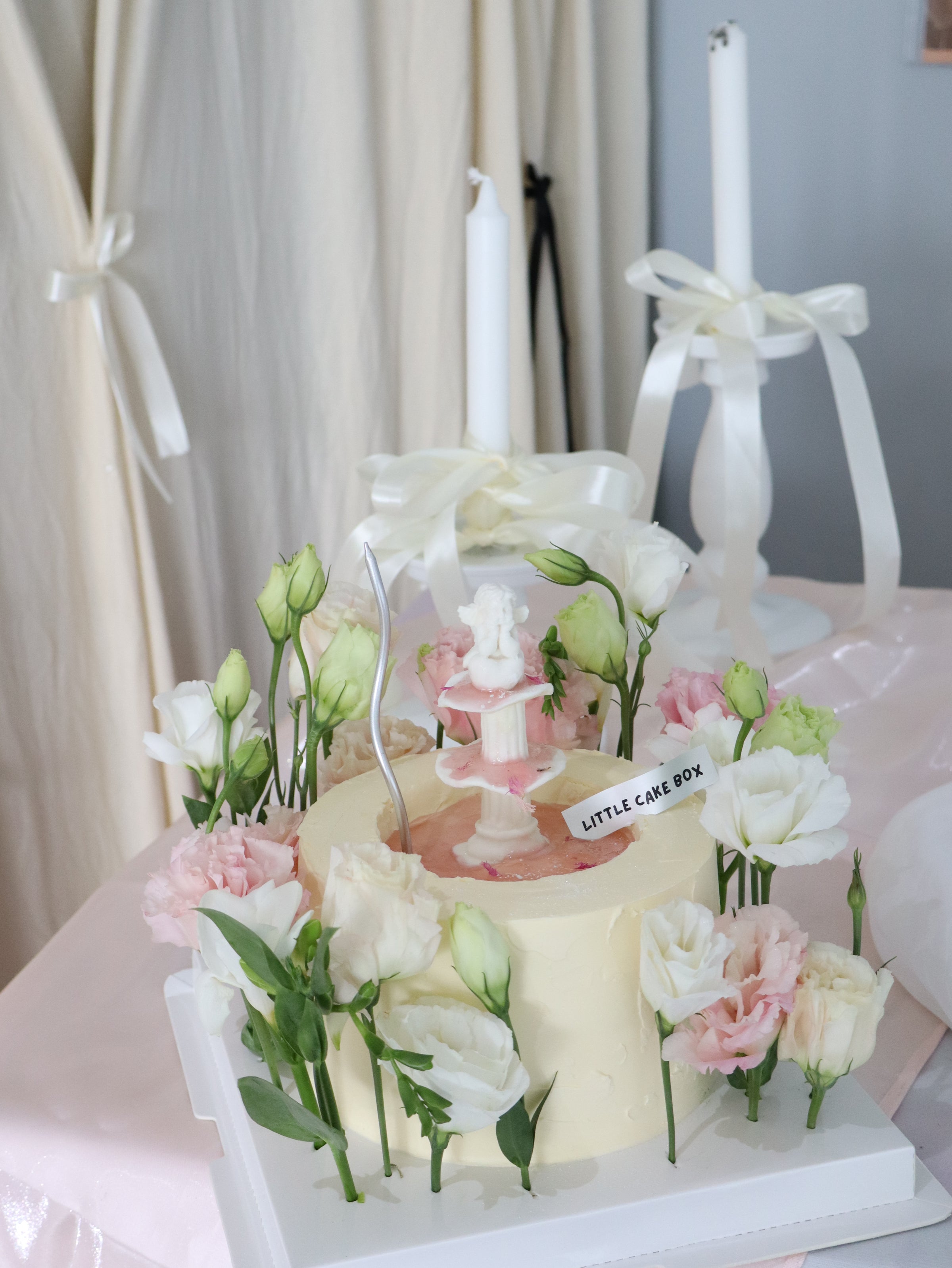 Wishing Well Cake | Little Cake Box